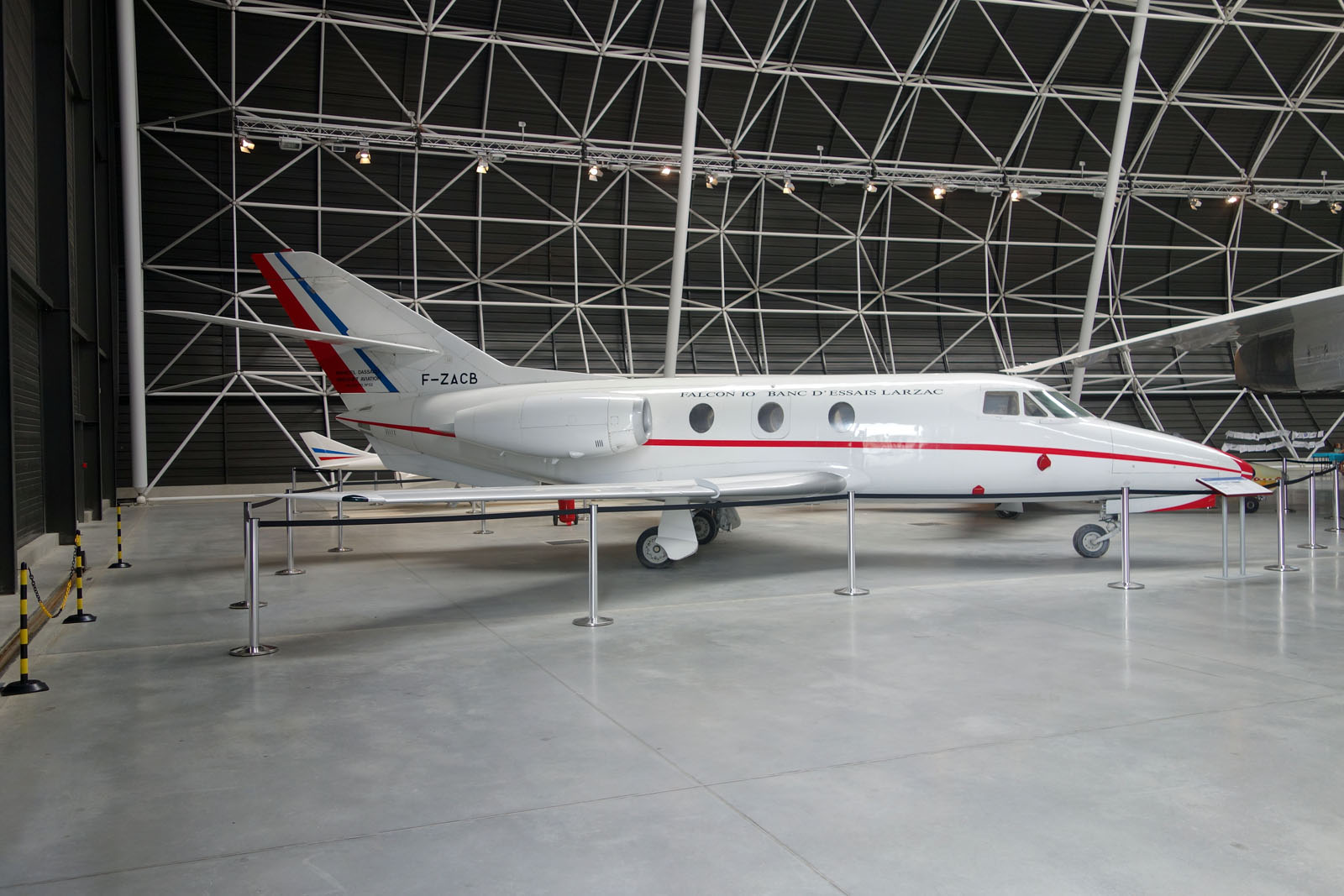 Dassault Falcon 10 – AviationMuseum
