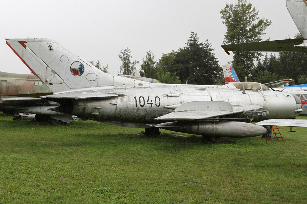 Mikoyan-Gurevich MiG-19PM – AviationMuseum