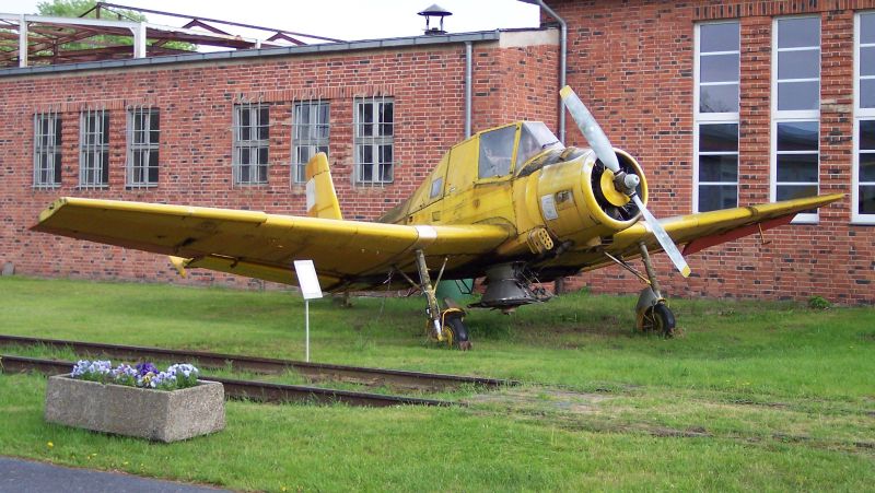 Let Z.37A Cmelak – AviationMuseum