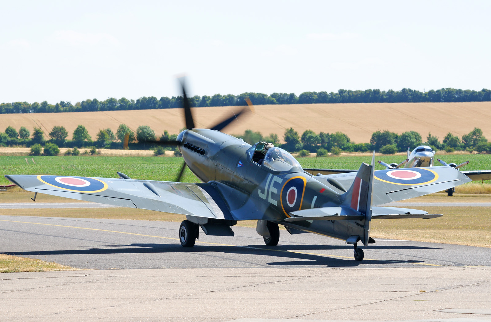 Supermarine Spitfire FR XIV – AviationMuseum