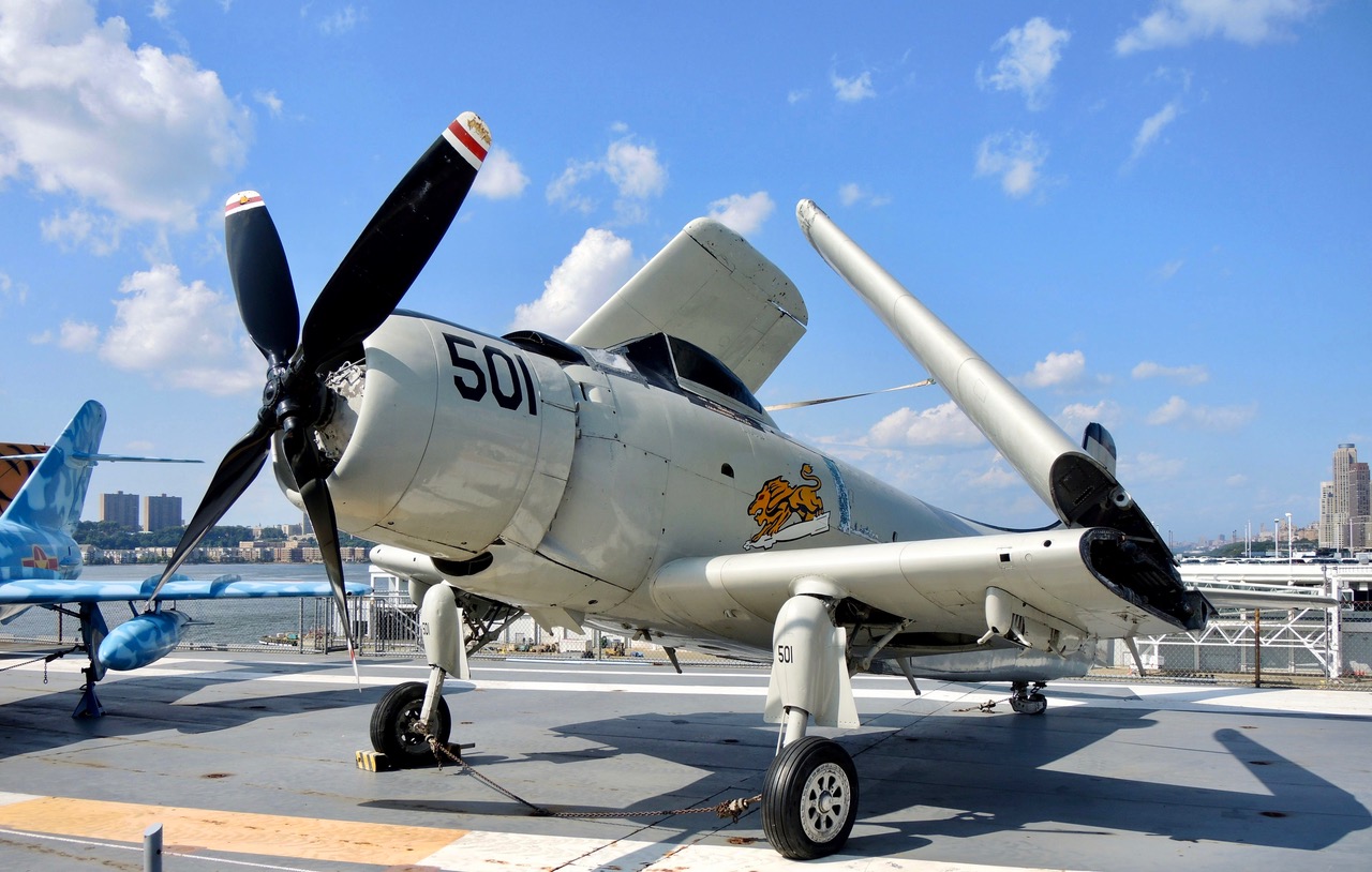 Douglas XBT2D-1 Dauntless – AviationMuseum
