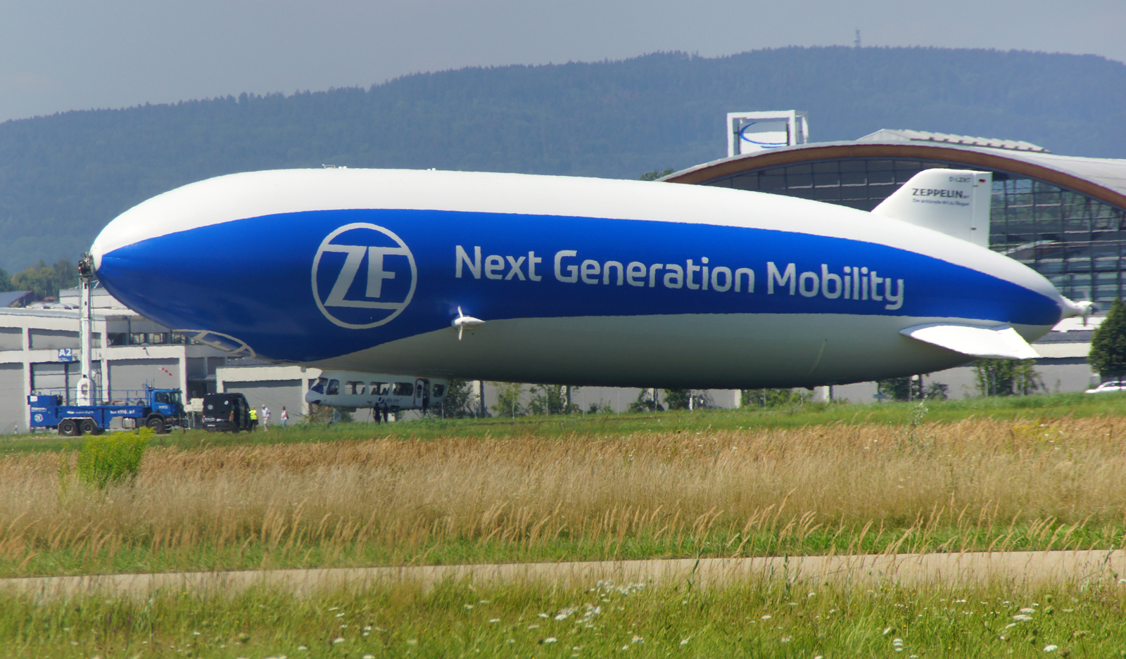 Zeppelin LZ N07-100 Zeppelin NT – AviationMuseum